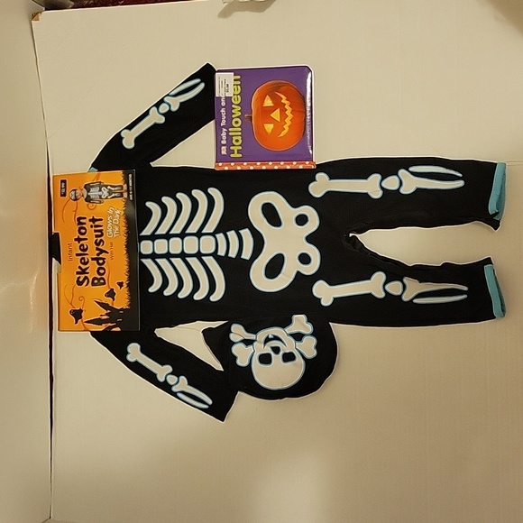 walgreens | Costumes | Nwt Skeleton Bodysuit With Hat Glows In The Dark ...
